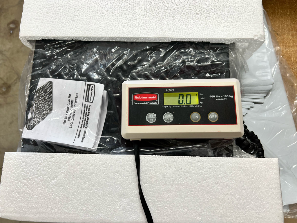 Rubbermaid Commercial Products Digital Receiving Scale 400-Pound Capac ...